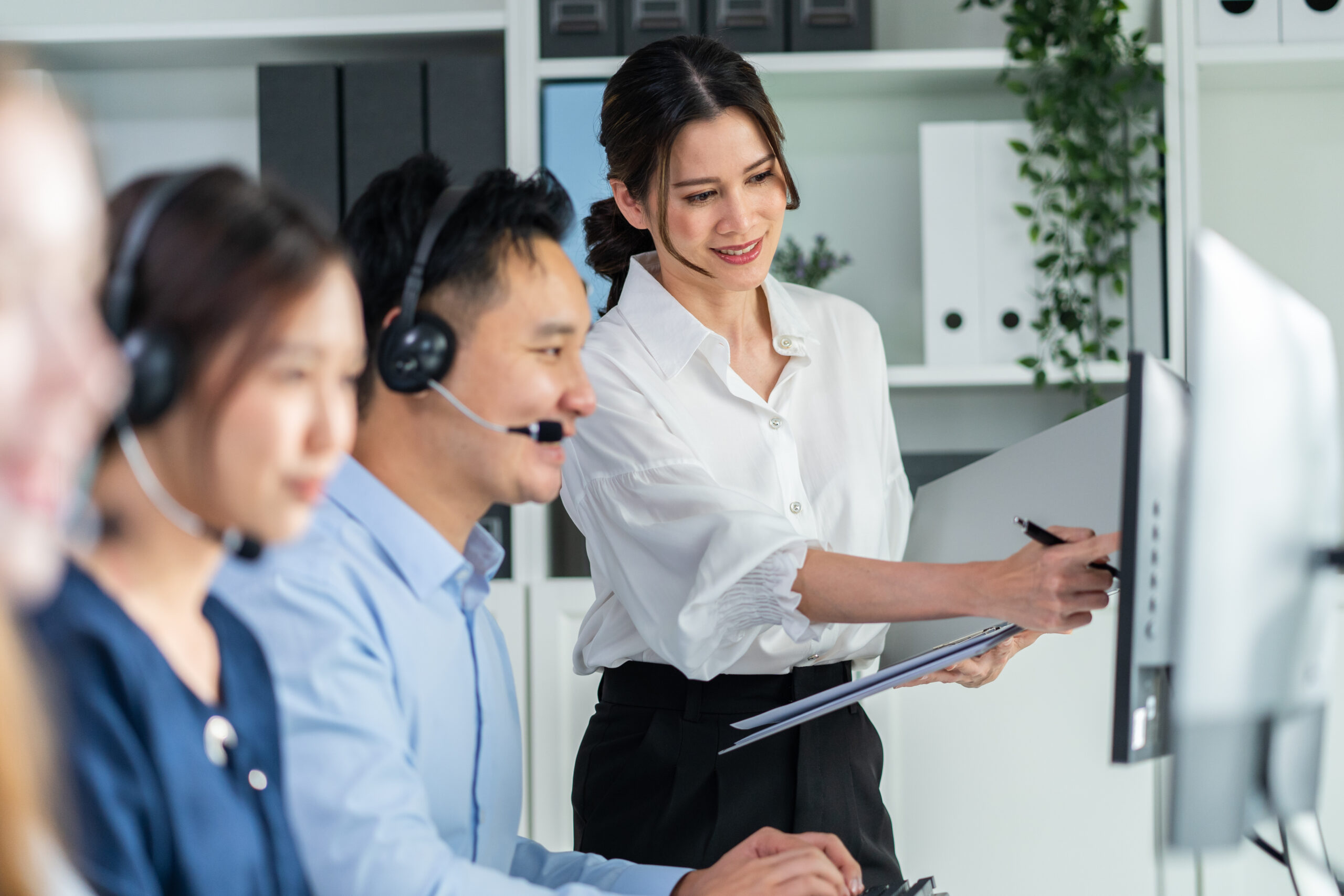 Choosing the Right Customer Service Partner: Key Considerations - FGC+